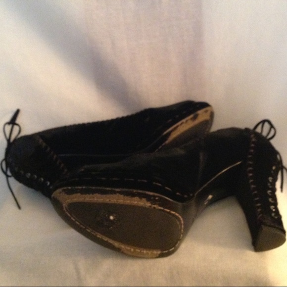 J Vincent | Shoes | J Vincent Black Velvet Pump | Poshmark